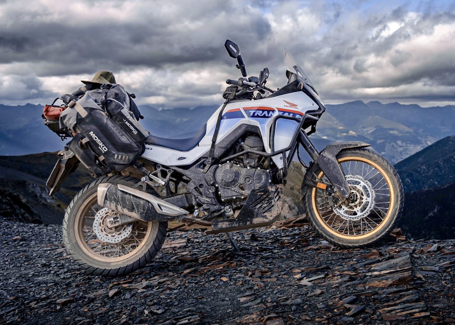 Honda XL750 Transalp – Barre Paracarena Outback Motortek